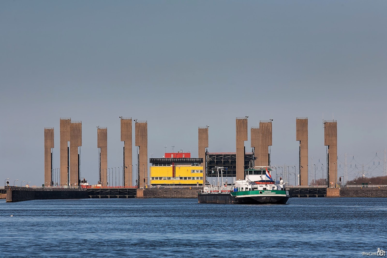 Fieggentrio: Schelde-Rijnkanaal