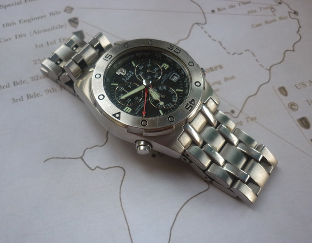 militarywatch: SOLD : TIME FORCE CHRONOGRAPH