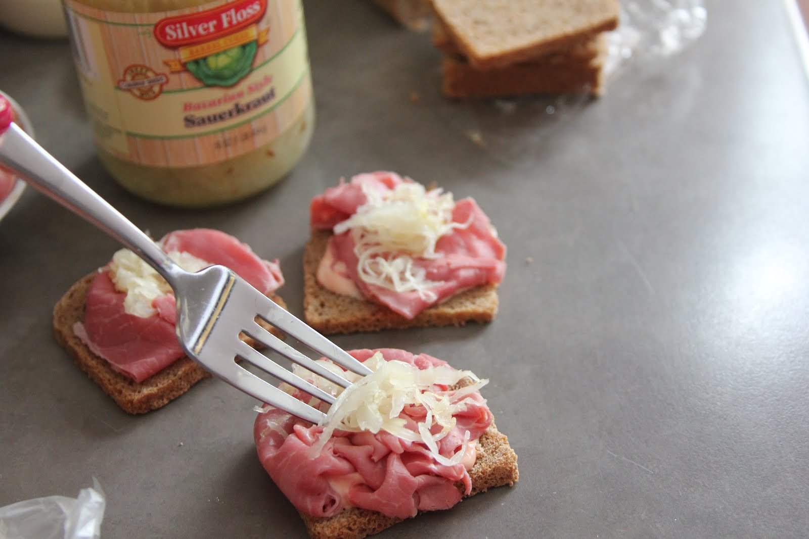 Punkie Pie's Place ...: Mini Reubens {Recipe}