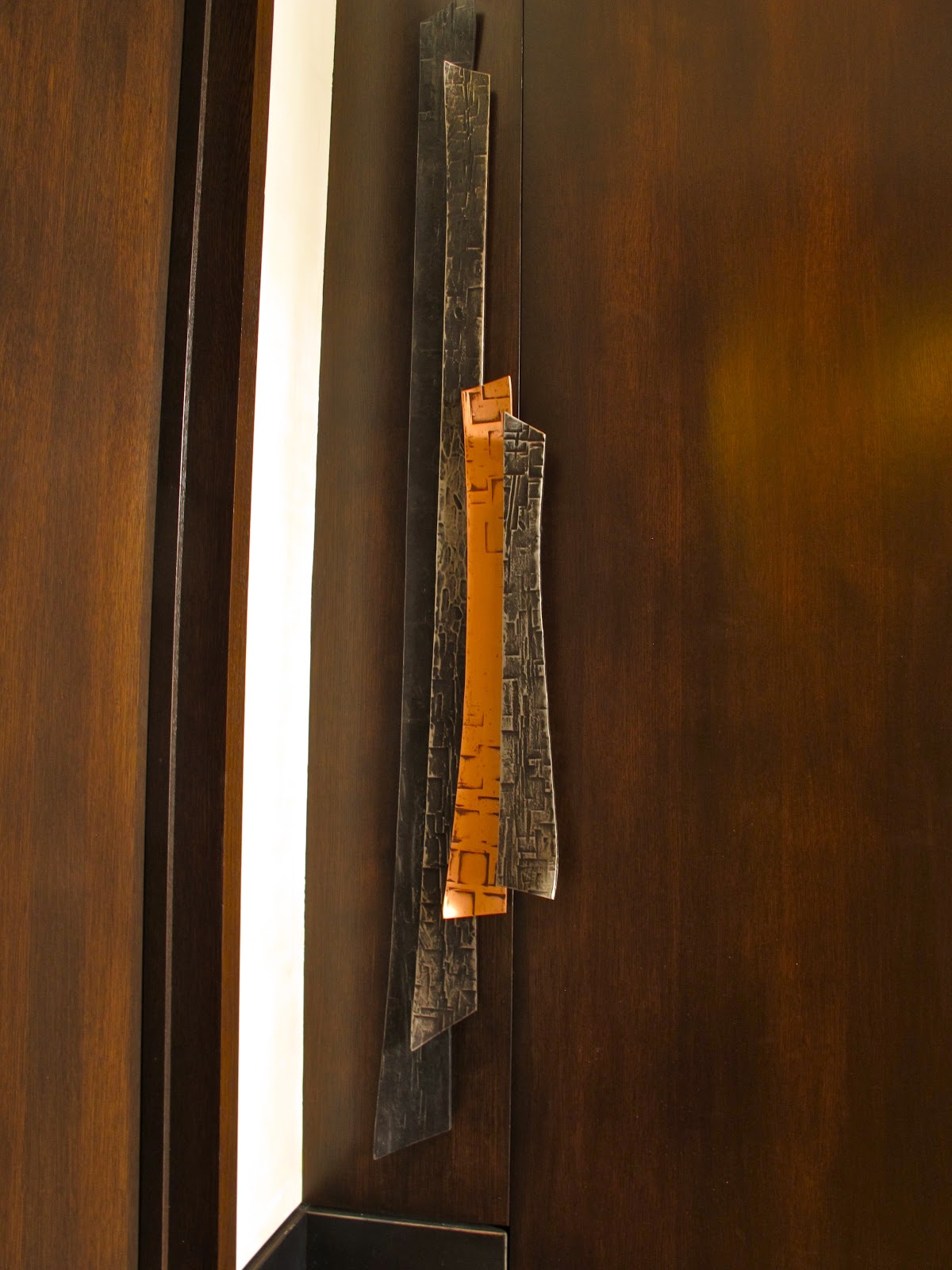 Striker Forge: Contemporary "barn door" handle