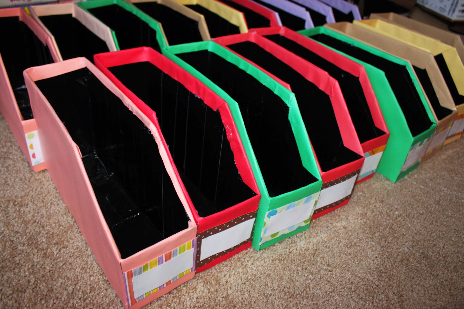 Everybody Can Learn: DIY Book Boxes