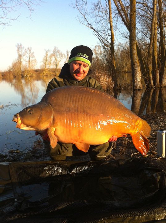 Carp fishing with Hortonfishing.com: Graviere de la Traque : start of ...