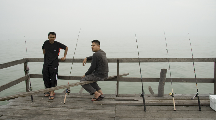KAKI PANCING: Fishing At Kelong