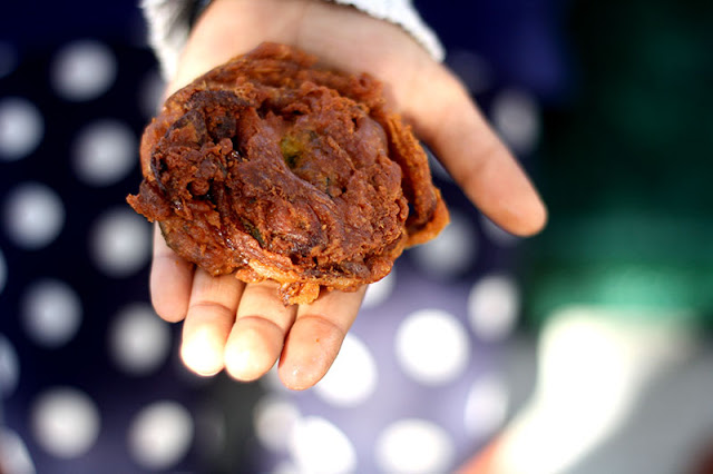 Lemon n Spice: ULLI VADA / KERALA STYLE ONION VADA RECIPE STEP BY STEP