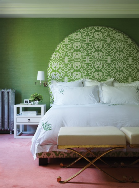 The Peak of Très Chic: Bold Wall Colors in the Bedroom... Would You Do It?