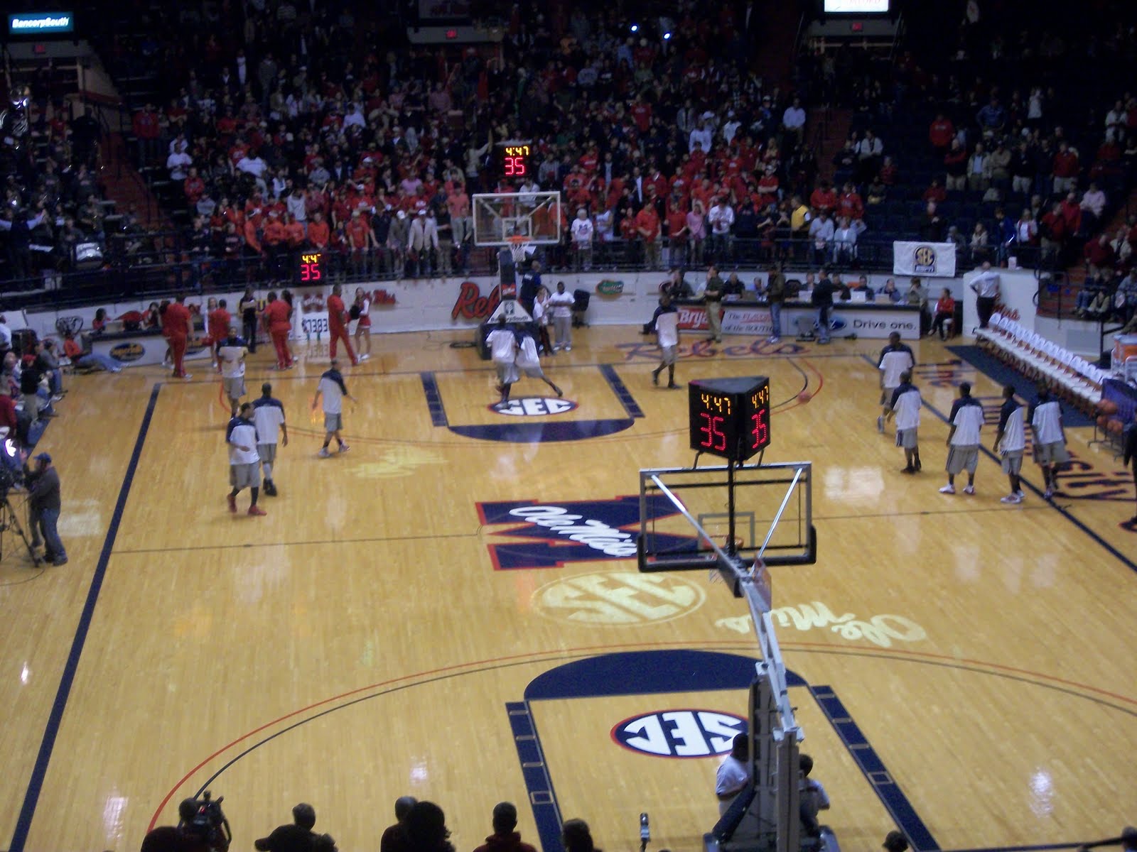 The Scarbrough Family: Jason, Rachel, Grayton, Riley Kate, and Brantley