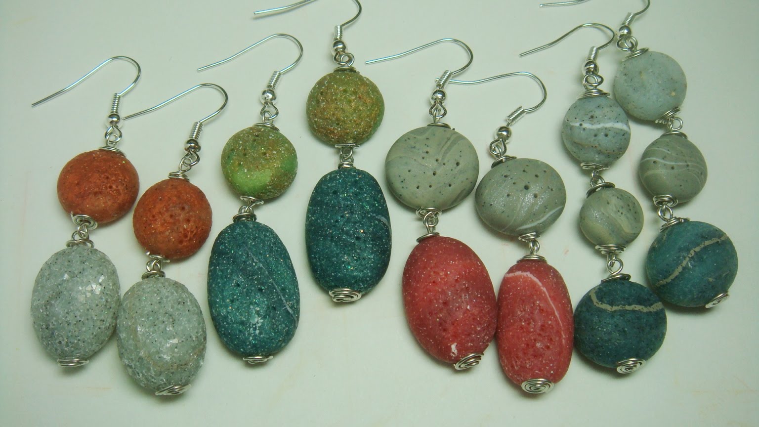 Polymer clay by SILASTONES: Pebble-like beads