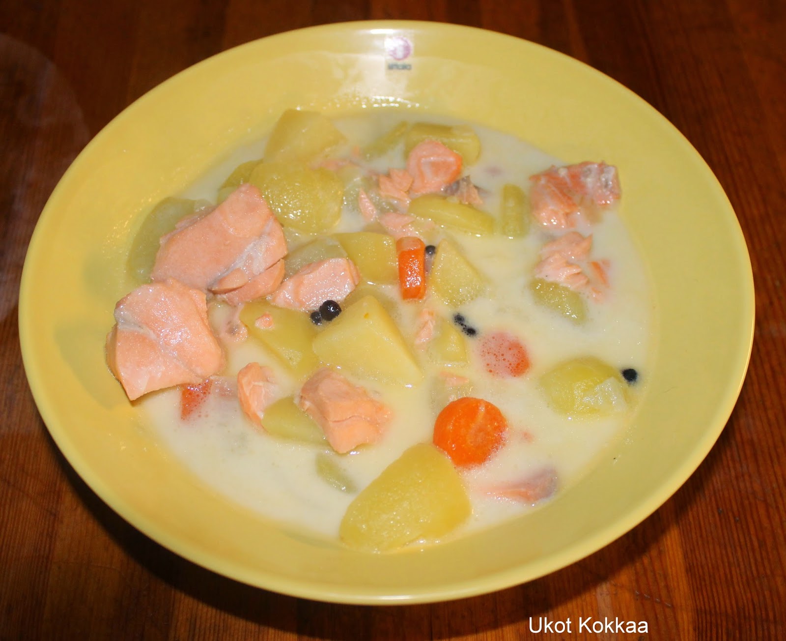 Ukot Kokkaa: Kermainen lohikeitto