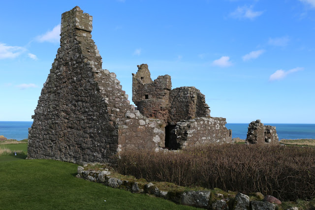 Old Age Travellers.: Stonehaven Aberdeenshire Scotland.