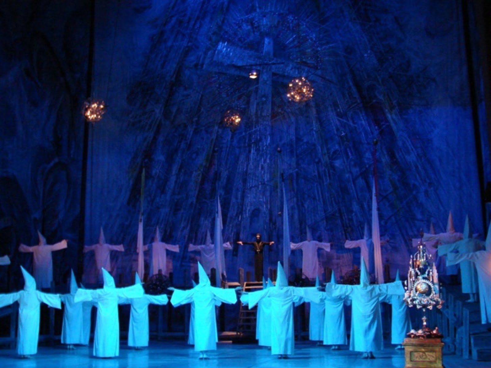 Le Ballet Esmeralda : Notre Dame de Paris | Le Petit Monde de Oli Dolly