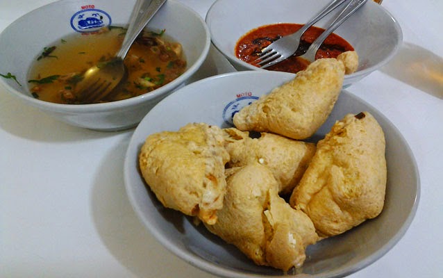 Kuliner Bandung: Batagor H.Isan, Legendanya Batagor di Bandung