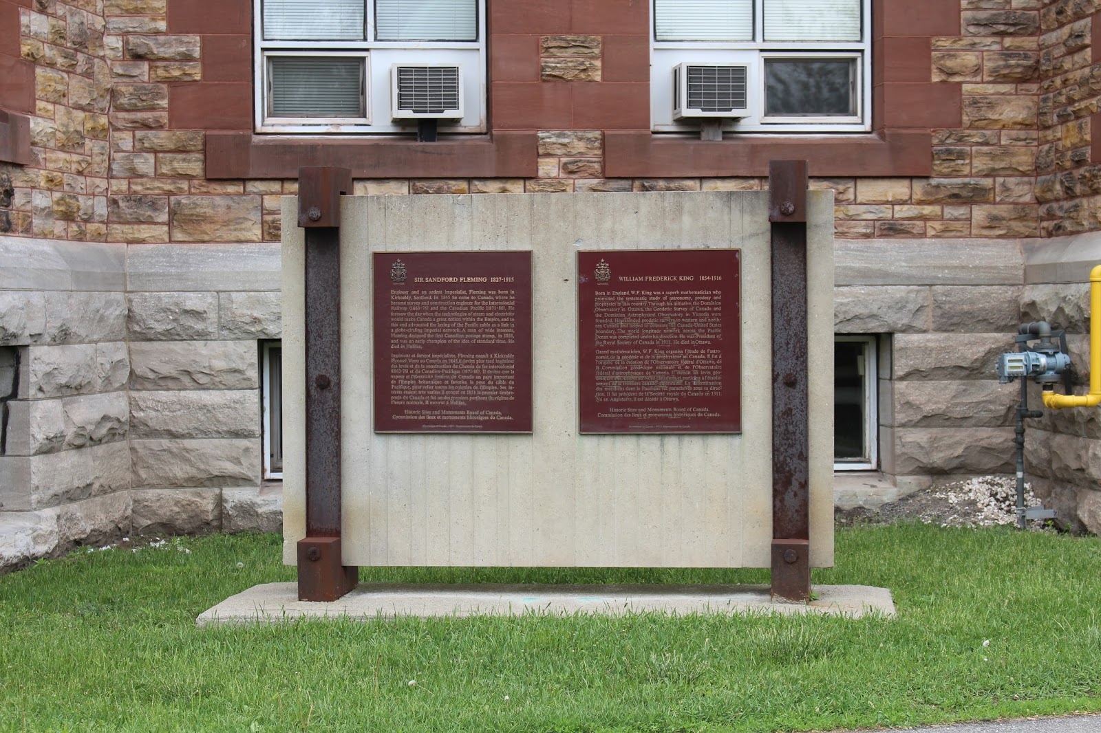Memorials in Ottawa: Fleming and King Plaques