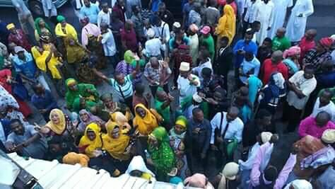 Moroni : Ouverture du QG du parti Juwa | HabarizaComores.com | Toute l ...