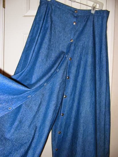 Western Wares and Woodburnings: Modest Split Riding Skirt
