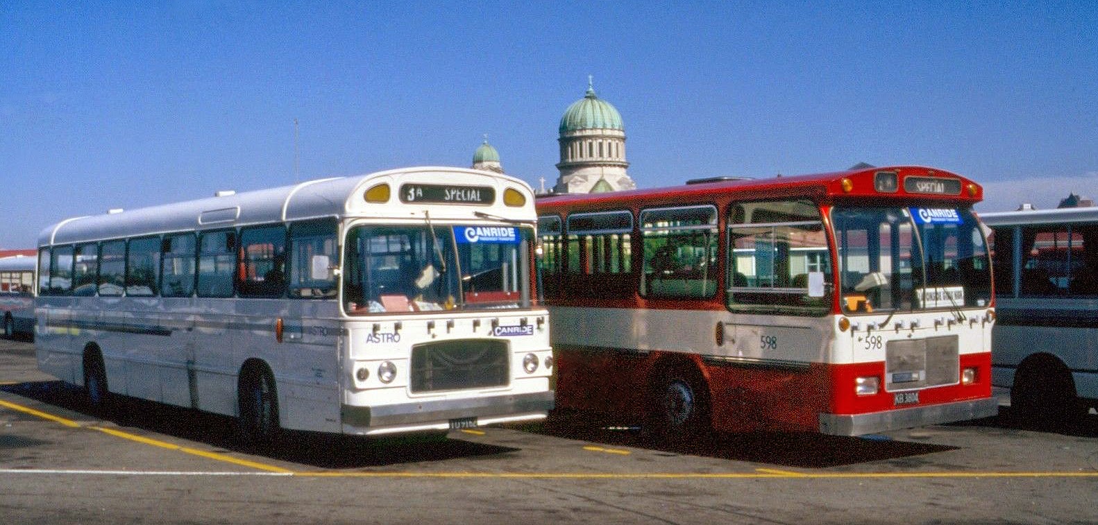 transpress nz: Invercargill buses, 1980s