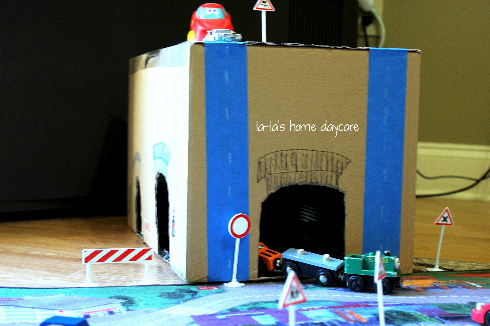 La-La's Home Daycare: DIY: Box Train Tunnel
