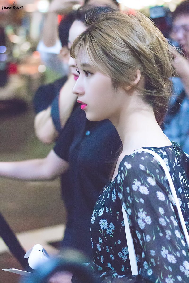 Netizens Praise Sana Perfect Side Profile! | Daily K Pop News Netizens Praise Sana Perfect Side Profile! | Daily K Pop News