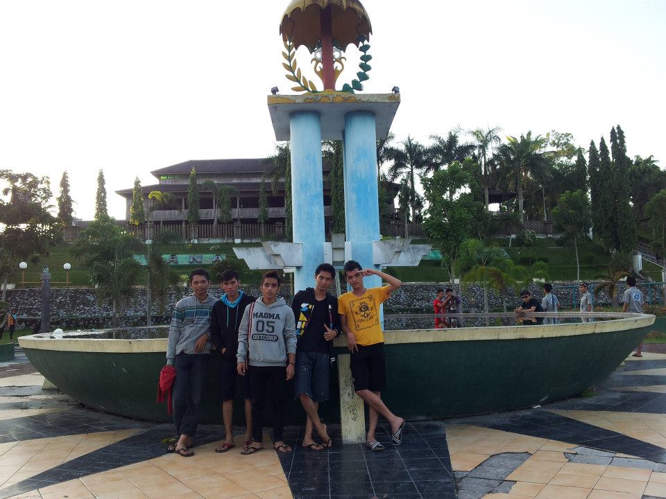 Kerajaan Kutaringin - Istana Kuning - Pangkalan Bun Kotawaringin Barat ...