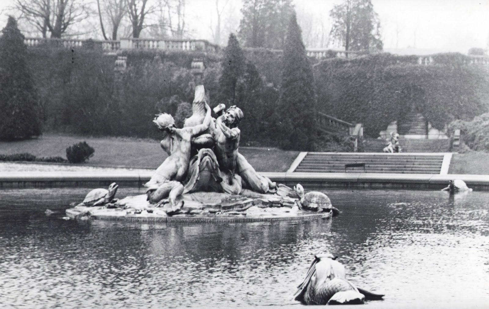 Mansions of the Gilded Age: The great fountain at Whitemarsh Hall, The ...