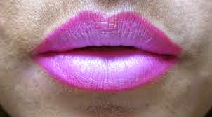 How to do a Perfect Two Toned Sandwiching Colors Lipstick Style - Step ...