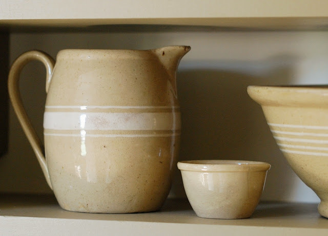 Frog Goes to Market: Collect: Yellow Ware