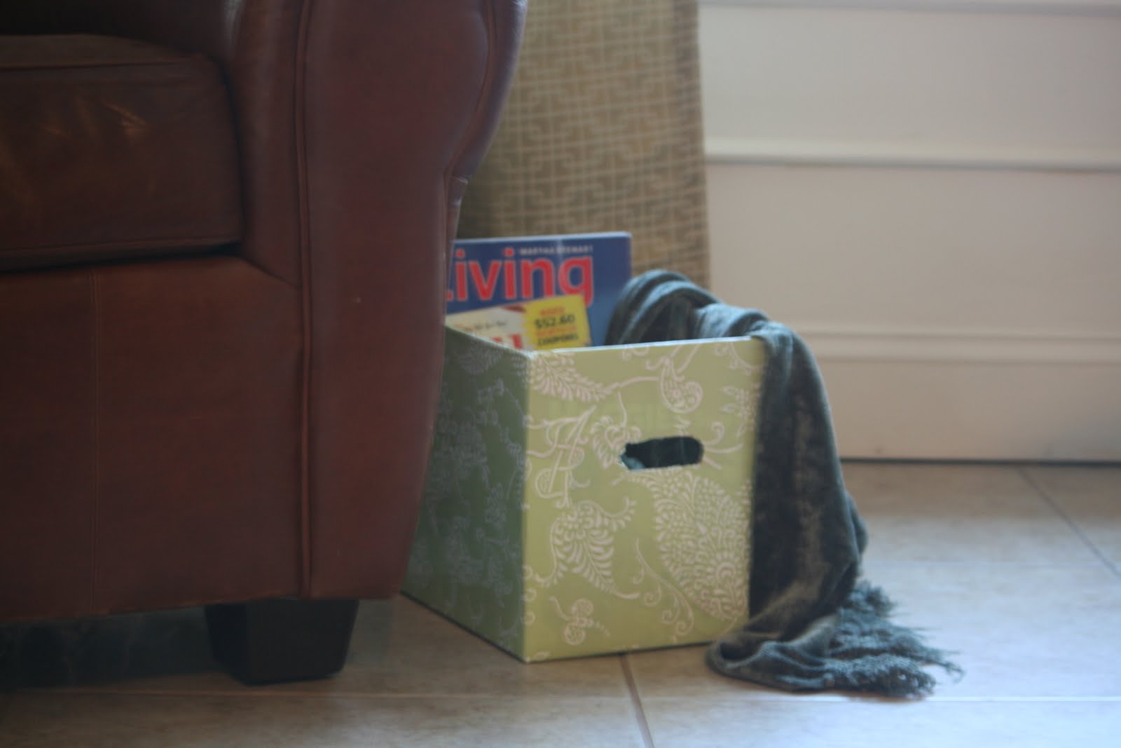 Dahoney Designs: DIY Tutorial- $1 Diaper Box Upcycle