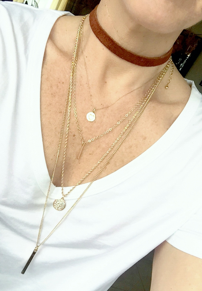 WobiSobi: Dainty Velvet Chokers.