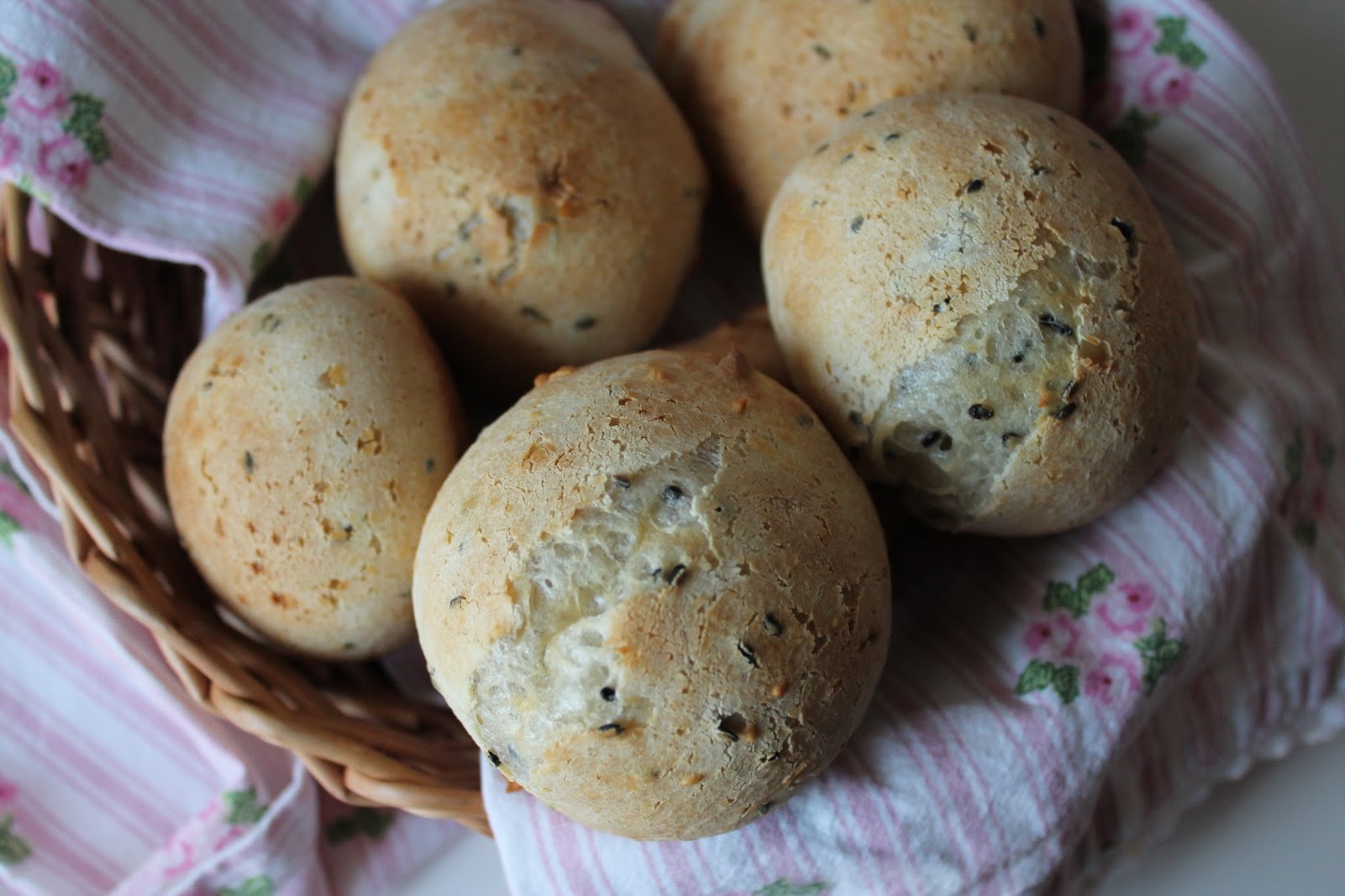 もちパン ・ Mochi-Pan a.k.a. Korean Sesame Bread