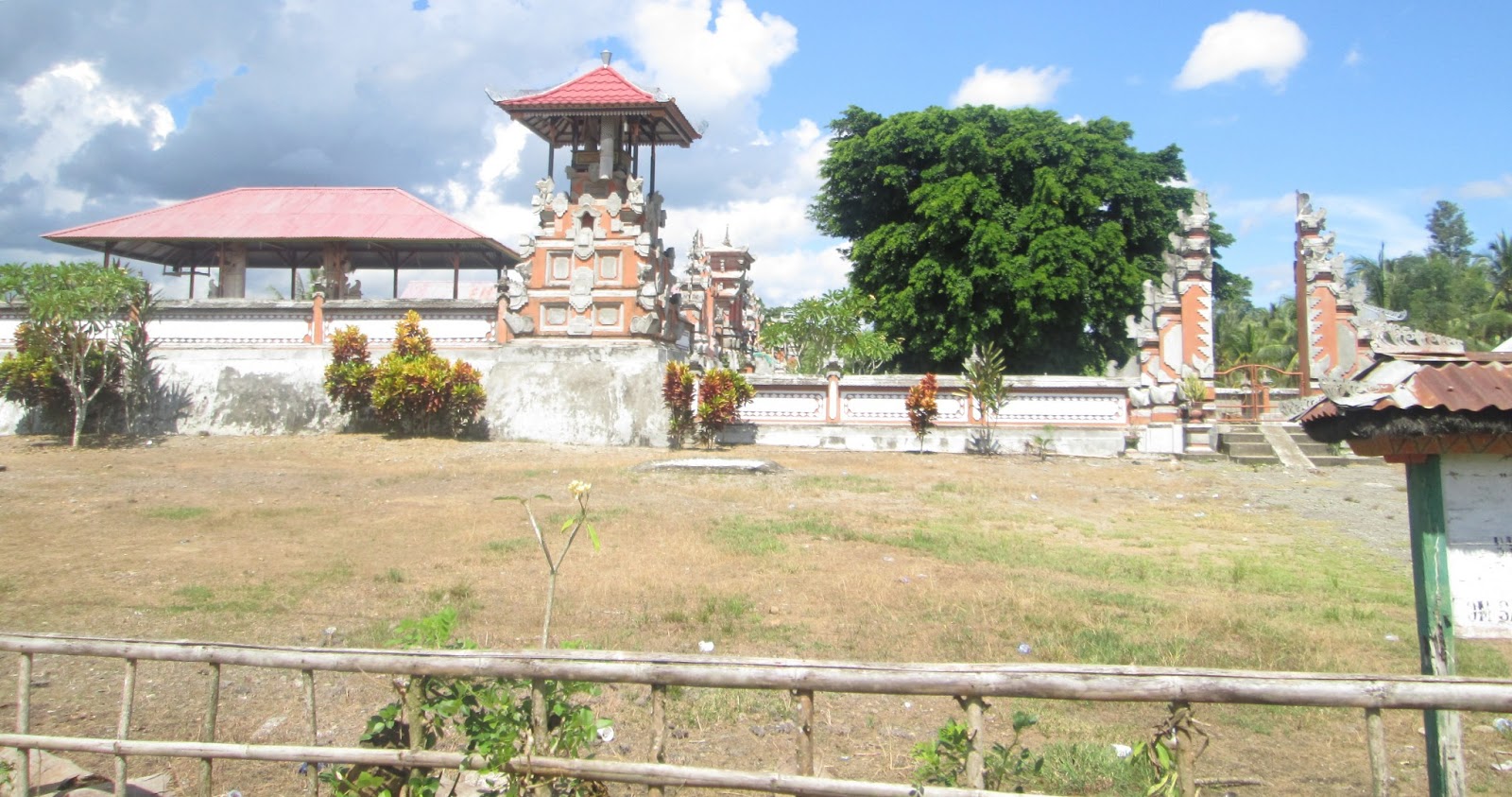 Wonosari (1), Miniatur Bali-Jawa di Boalemo, Gorontalo ~ Monice and Family