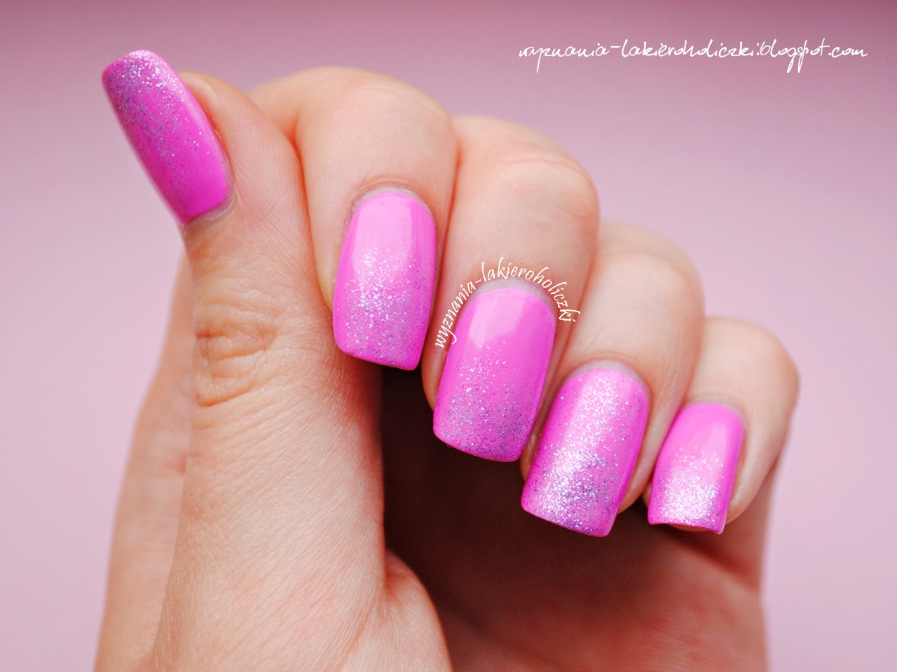 Confessions of a Polishaholic: Orlątkowy duet: Pink waterfall & Pixie ...