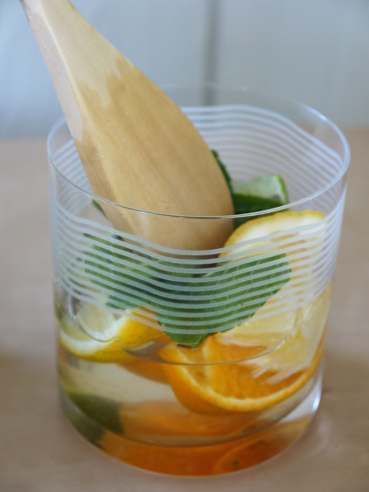 Clockwatching Tart: Happy Hour - Homemade Gin Smash