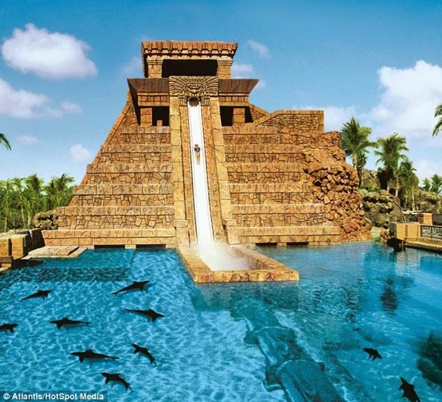 The Mayan Temple water slide in the Bahamas - Ye Kya Chutiyapa Hai