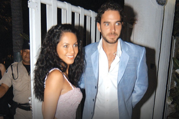 Jon Ecker Y Barbara Mori Boda