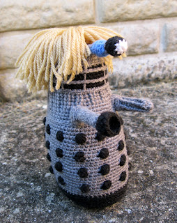 LucyRavenscar - Crochet Creatures: Dalek Amigurumi Pattern - Free!