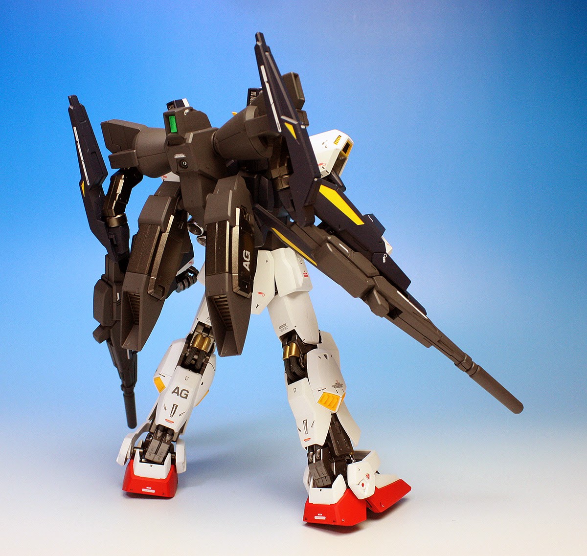 GUNDAM GUY: MG 1/100 Build Gundam MK-II - Painted Build