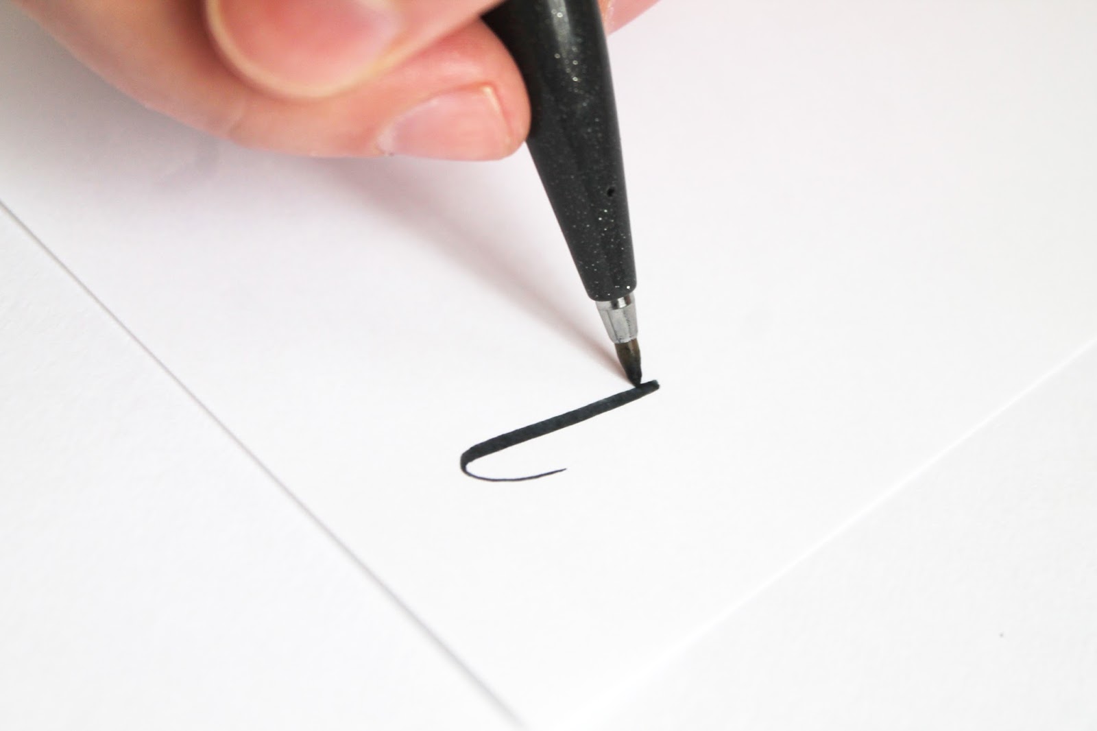 How to Hand Letter: Cursive Caps