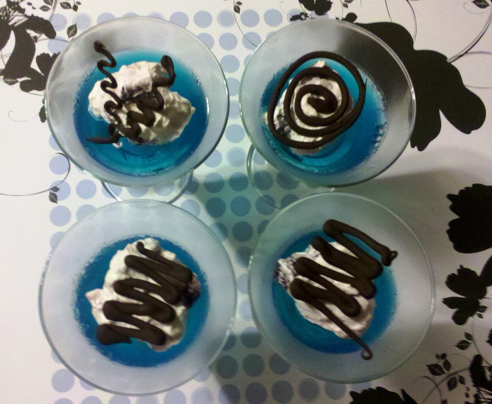 Rebecca's Amazing Creations: Blue Raspberry Jello Martini