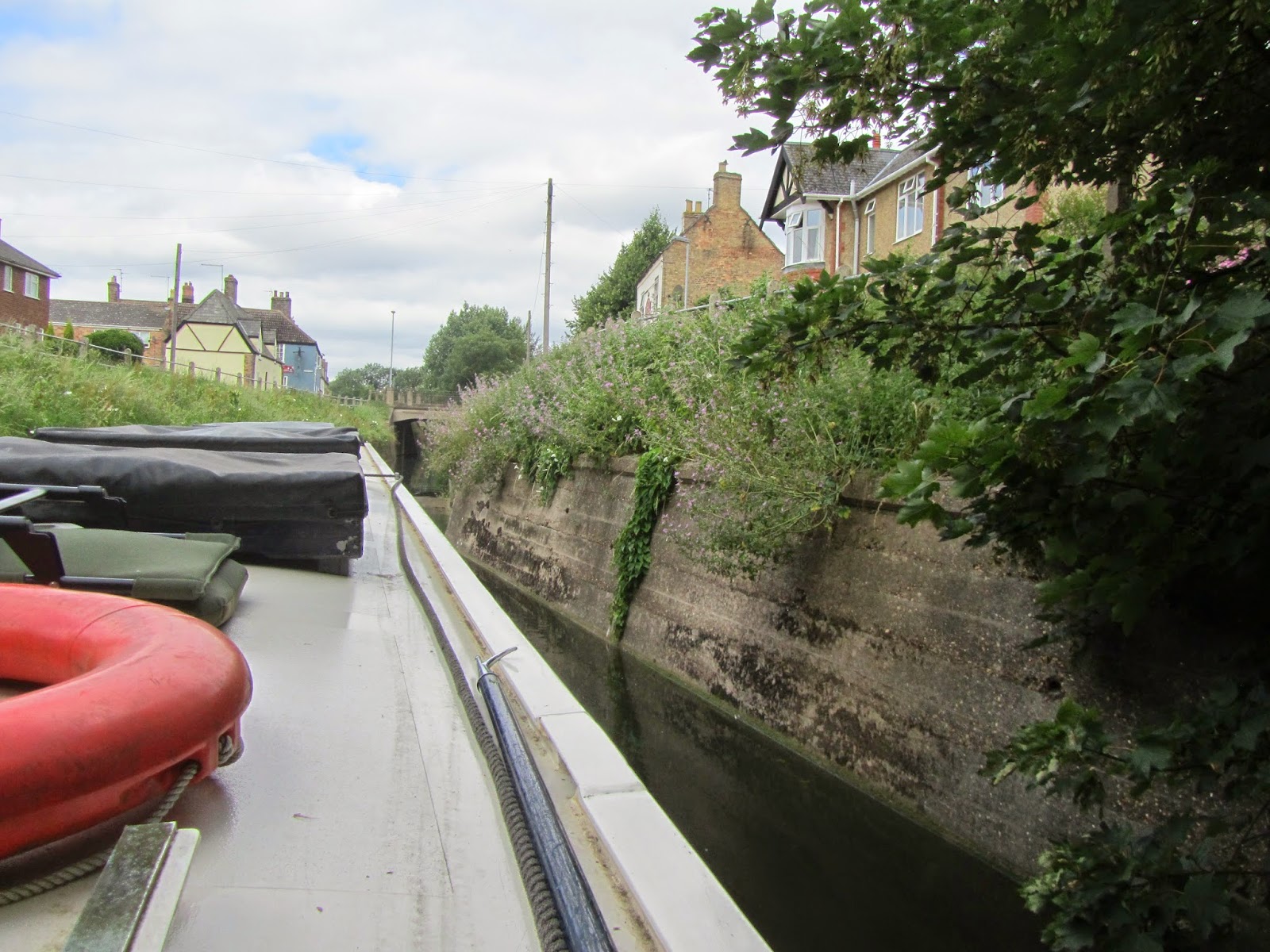 Narrowboat Armadillo: Through Stanground and the persistence of English ...