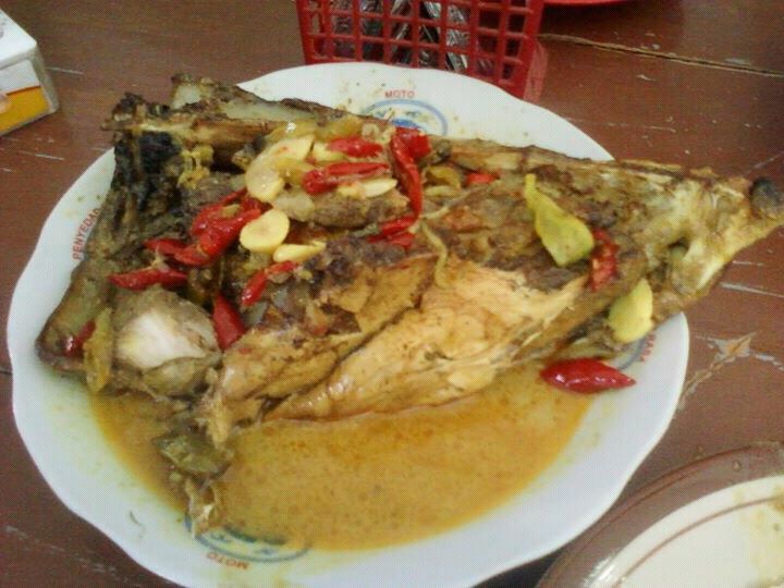 Mama Nuy! : Resep Masak Ndas Ikan Manyung Khas Kota Pati