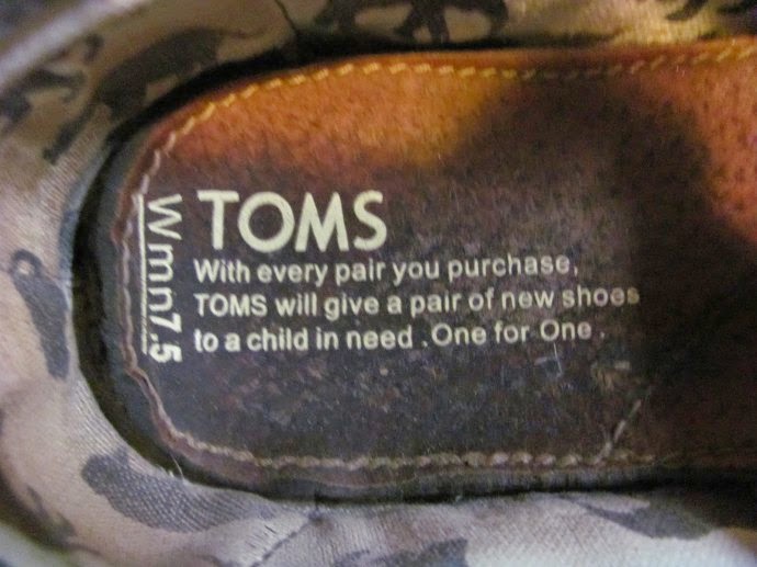 Wisata Edukasi Alam Anyaman Resam: TOMS Shoes: One For One