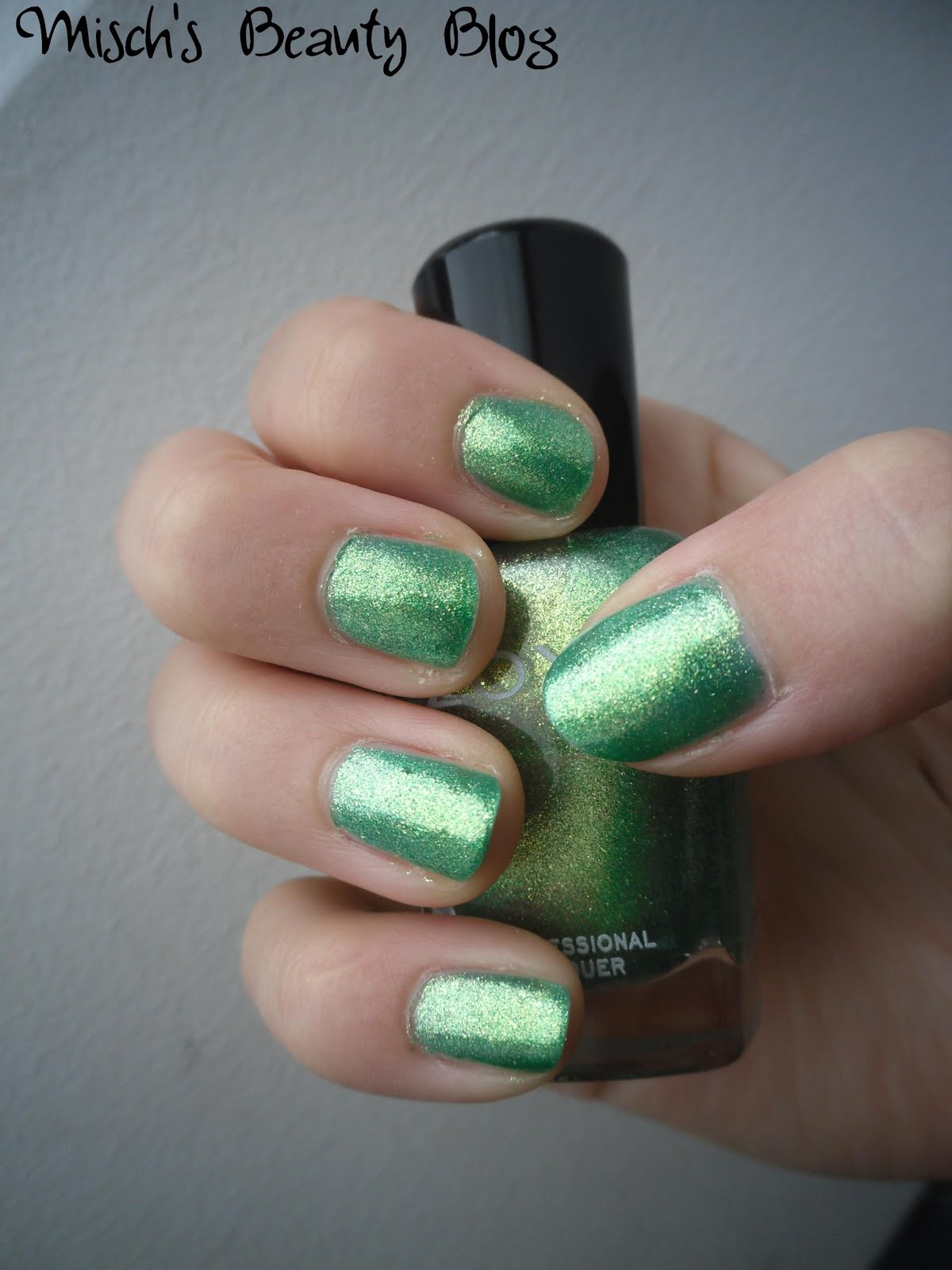 Misch's Beauty Blog: July 2011