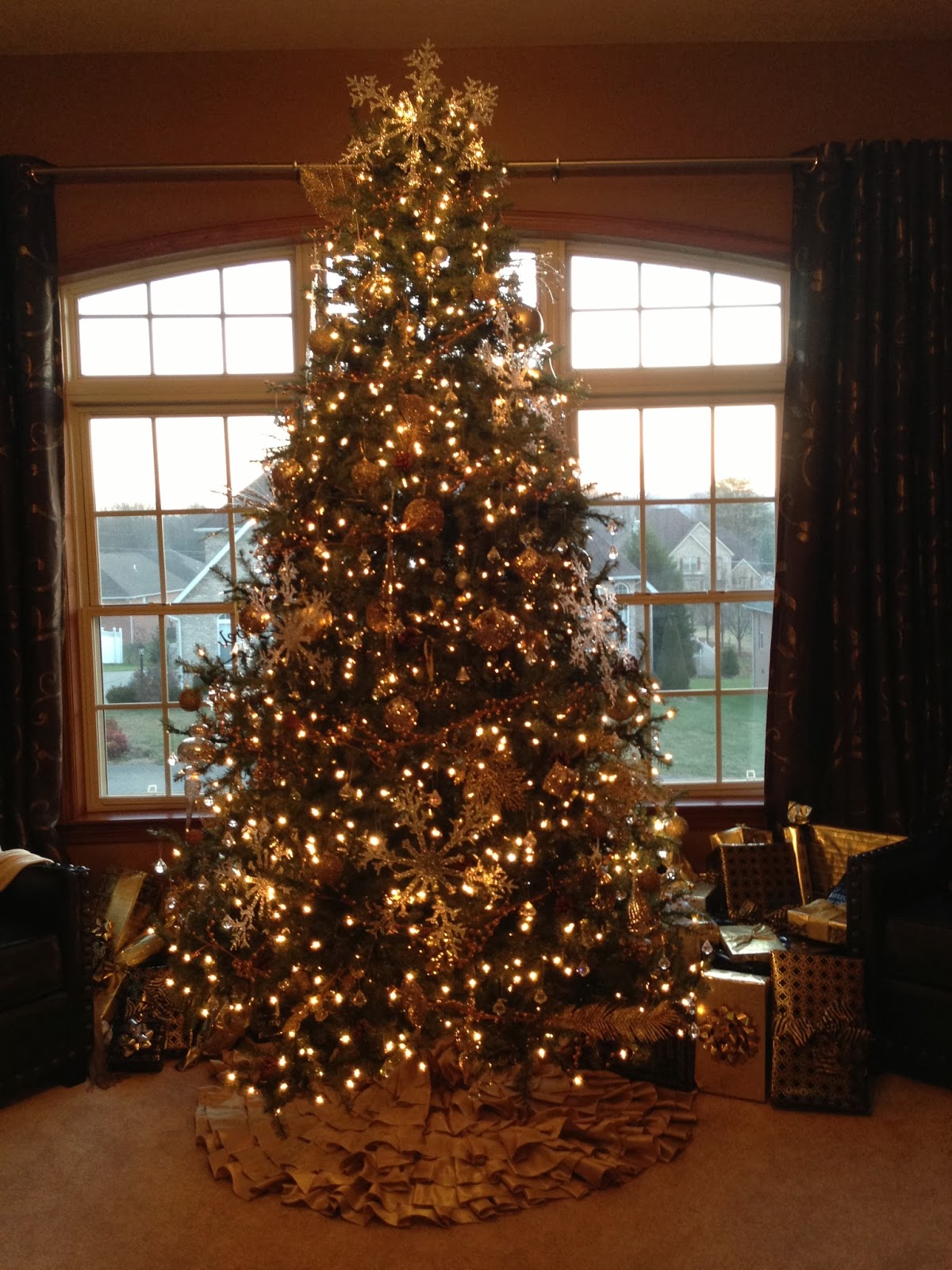 ~ I'M NOT MESSY... I'M JUST BUSY ~: O Christmas Tree... A Fancy Tree...