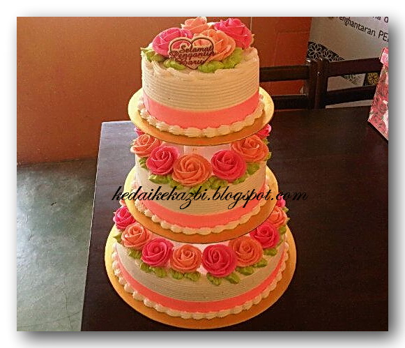 KEDAI KEK AZBI: WEDDING CAKE 3 TINGKAT