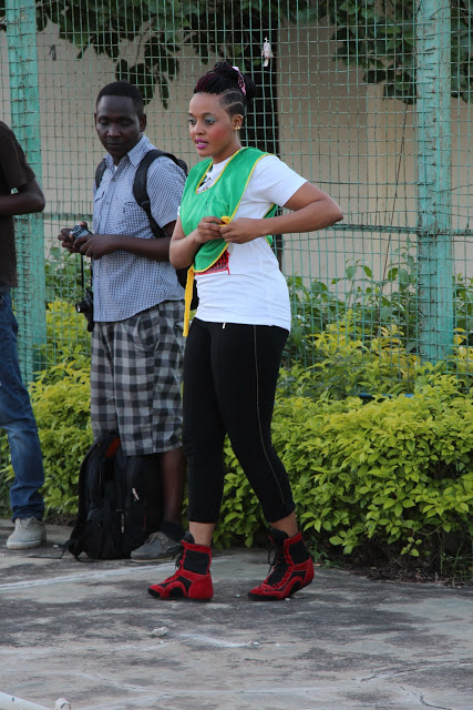 SWP: JACKLINE WOLPER FLAUNTS NEW HAIRSTYLE.