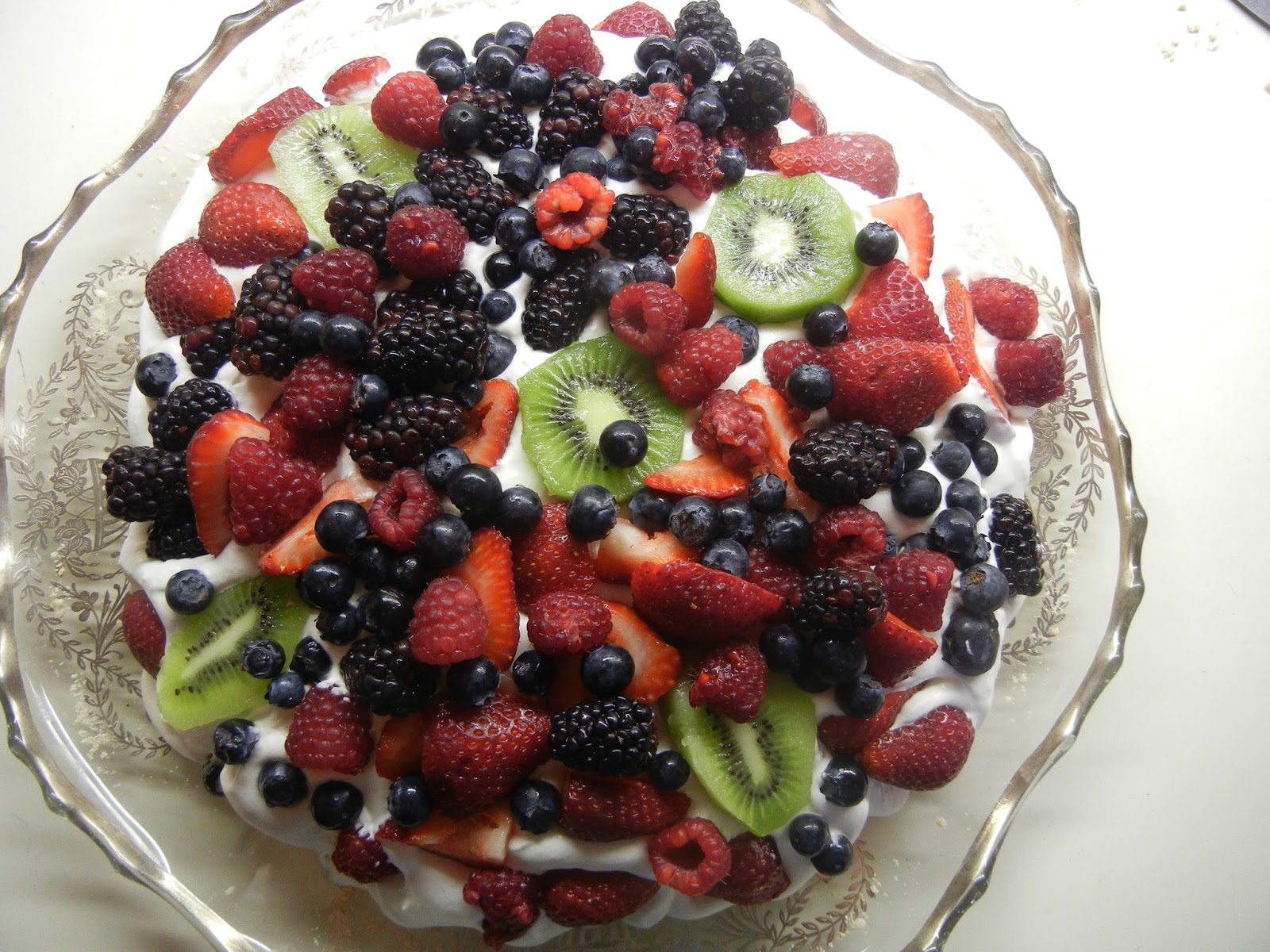 Summer Pavlova