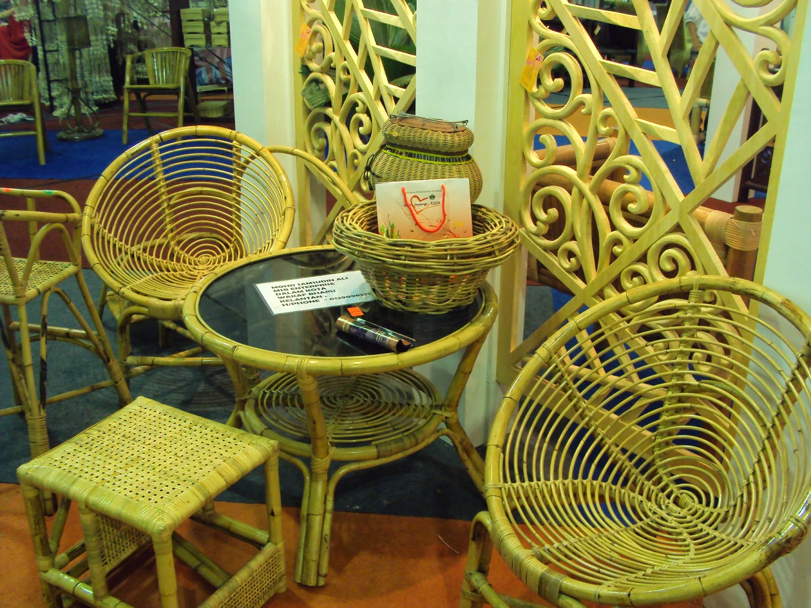 Hang Kebun: HASIL DARI ROTAN DAN BULUH