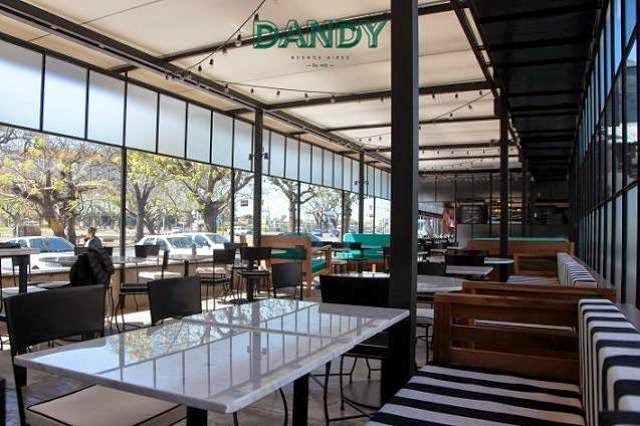 Mi mundo no privado: Dandy Bar & Grill