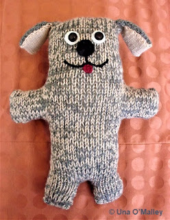 Great Balls of Wool: Free knitting pattern for a stuffed toy dog...