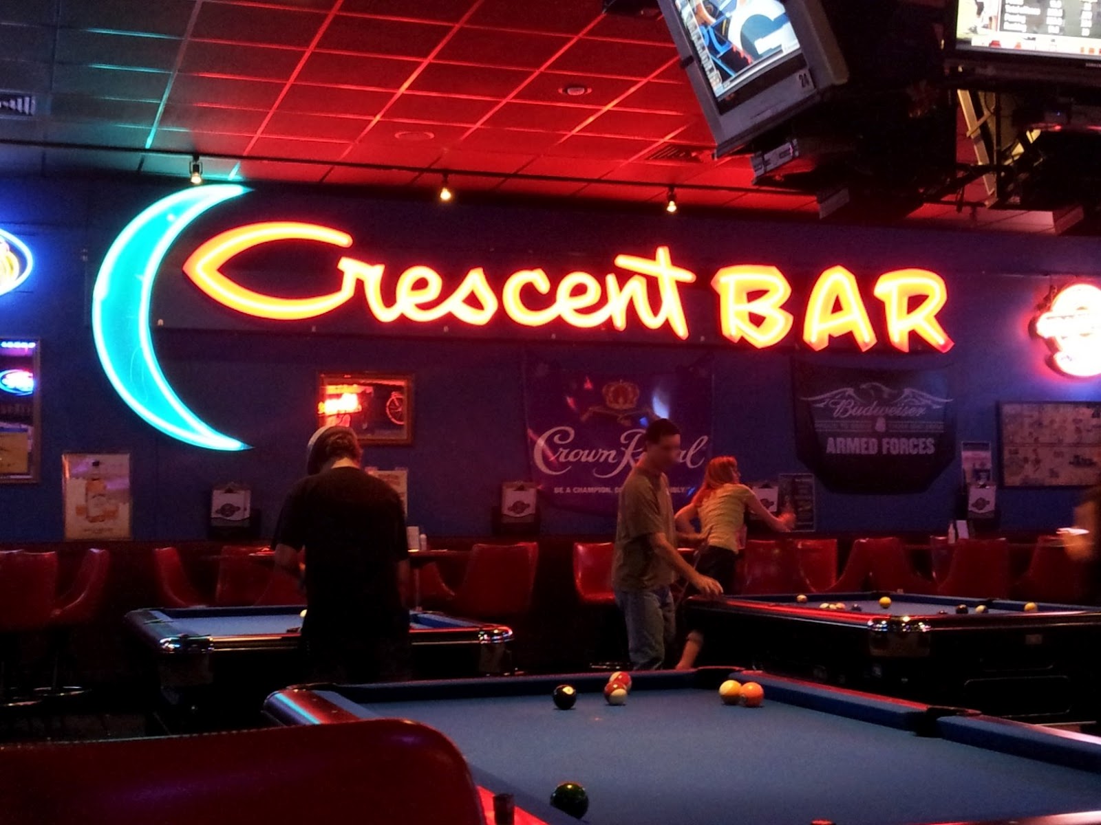 Treasure Valley Treats and Tragedies: Crescent "No Lawyers" Bar & Grill