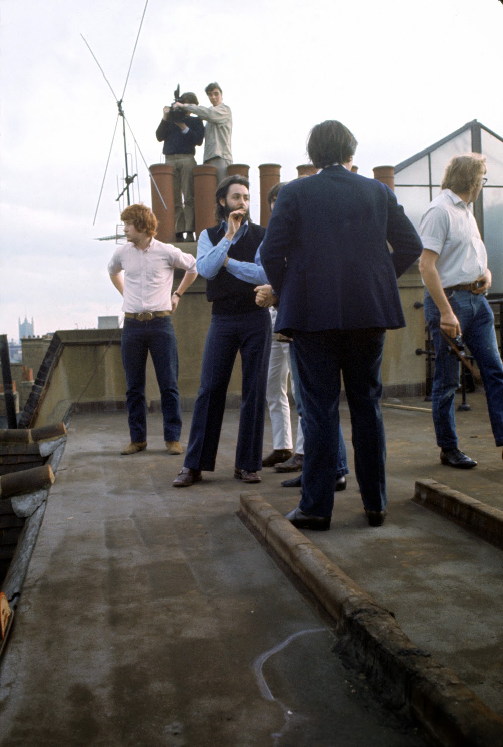 Wonderful Color Photographs of The Beatles' Rooftop Concert in 1969 ...